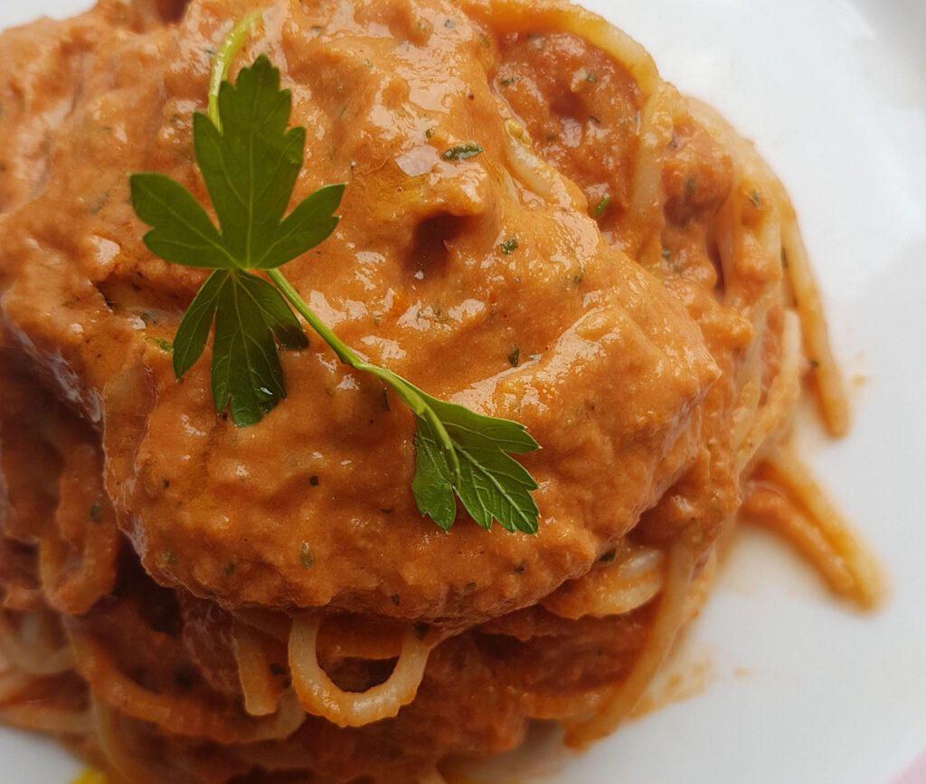 Spaghetti alla Franchino, la ricetta che trasforma la pasta al tonno in ...